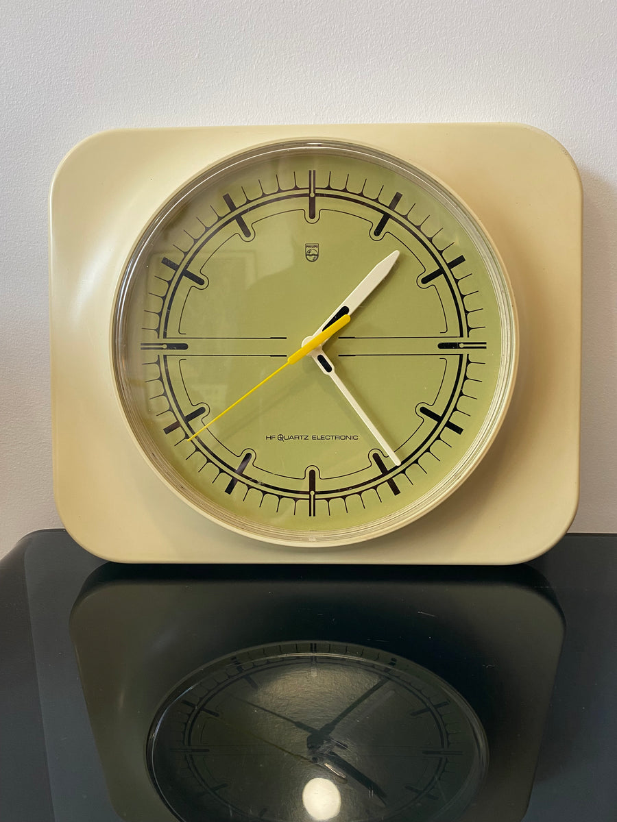 Mid-Century Philips Quartz Wall Clock – 1970s Space Age Design ...