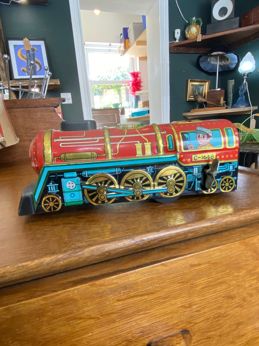 Mid century Japanese tin wind-up train – windsorvintage