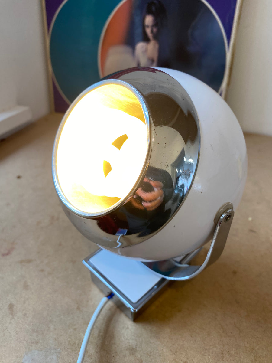 Vintage eyeball lamp – windsorvintage